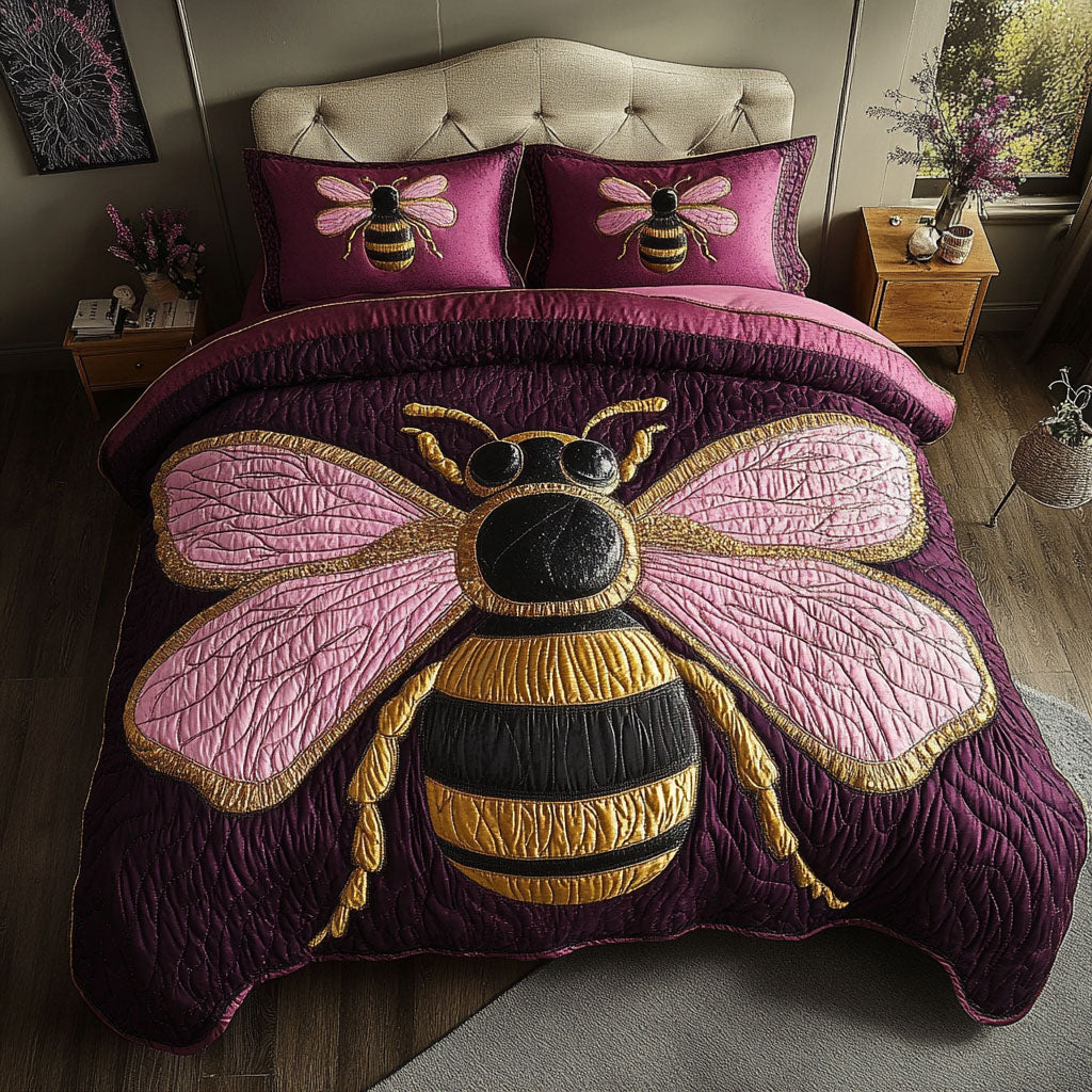 Majestic Pink Bee 3-Piece Quilted Bedding Set NCU0NT5030 – Vantique